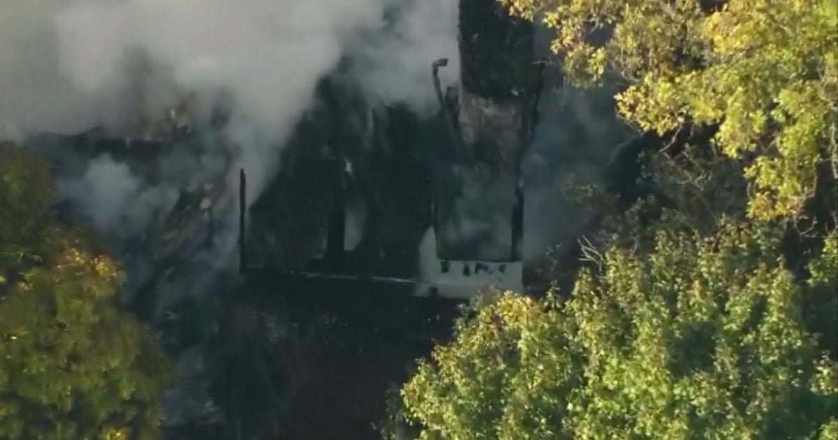 Extra-alarm fire burning at home in Chicago's far north suburbs - CBS ...