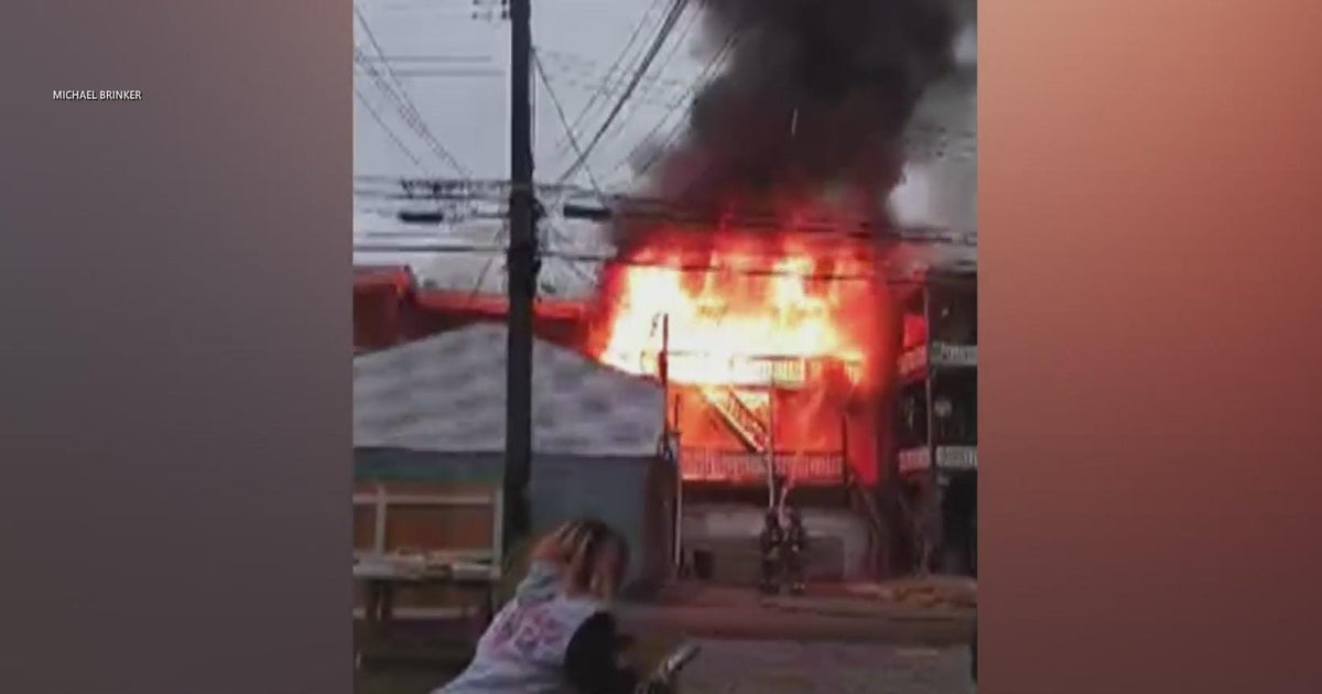 Fire marshal investigating after apartment complex just outside of Pittsburgh goes up in flames ...