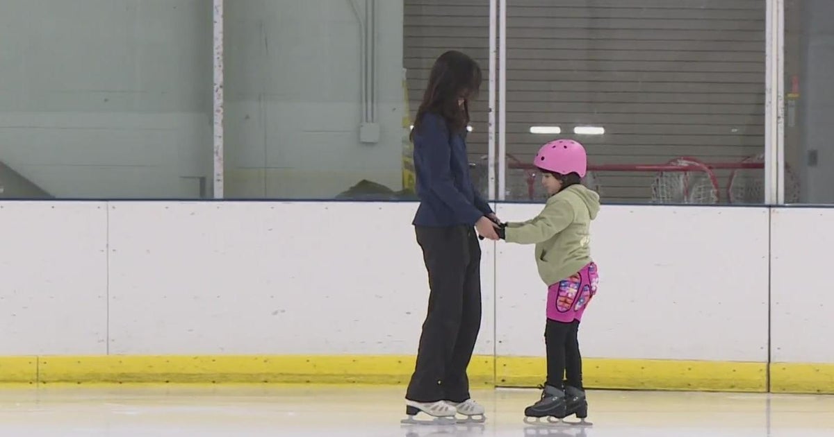 'It's a reward': Local U.S.A figure skater leading adaptative skating ...