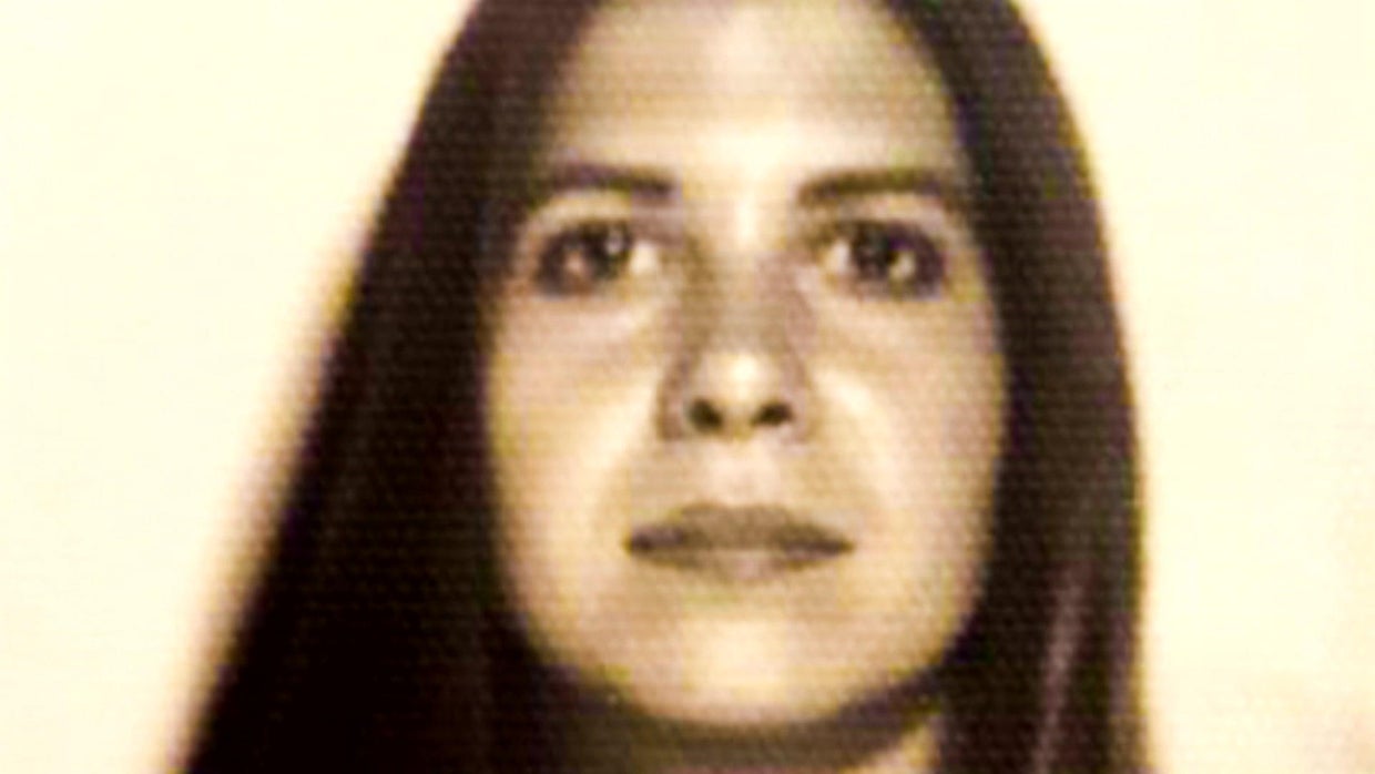 How law enforcement solved the case of a killer dressed as a clown - CBS News