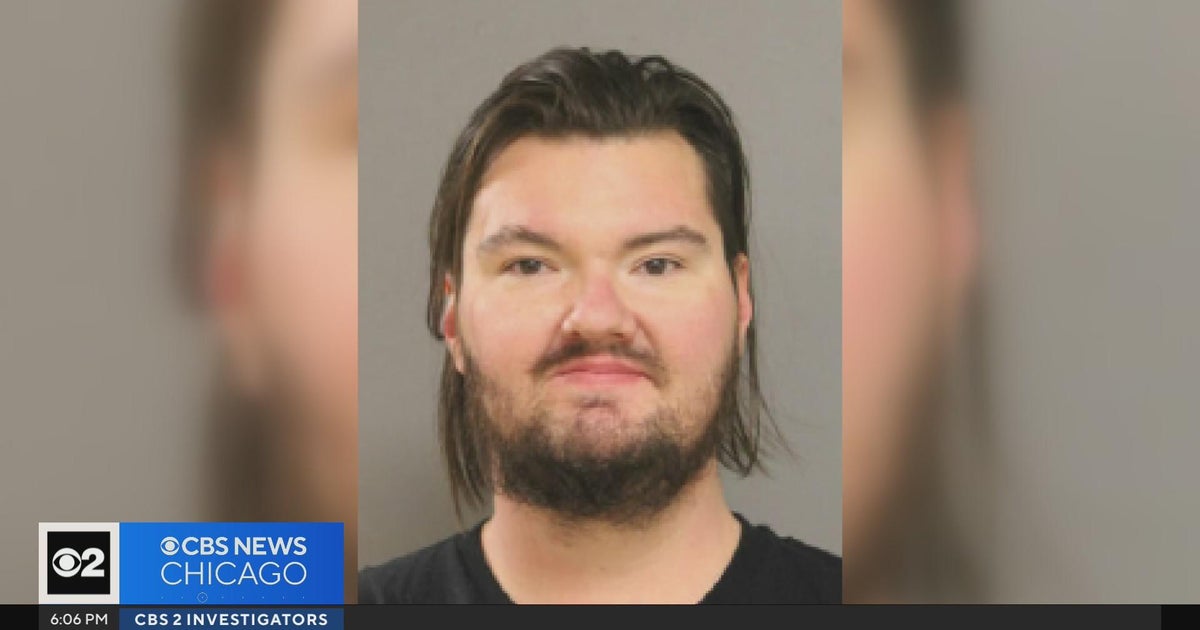 Suburban Chicago man faces kidnapping and robbery charges - CBS Chicago