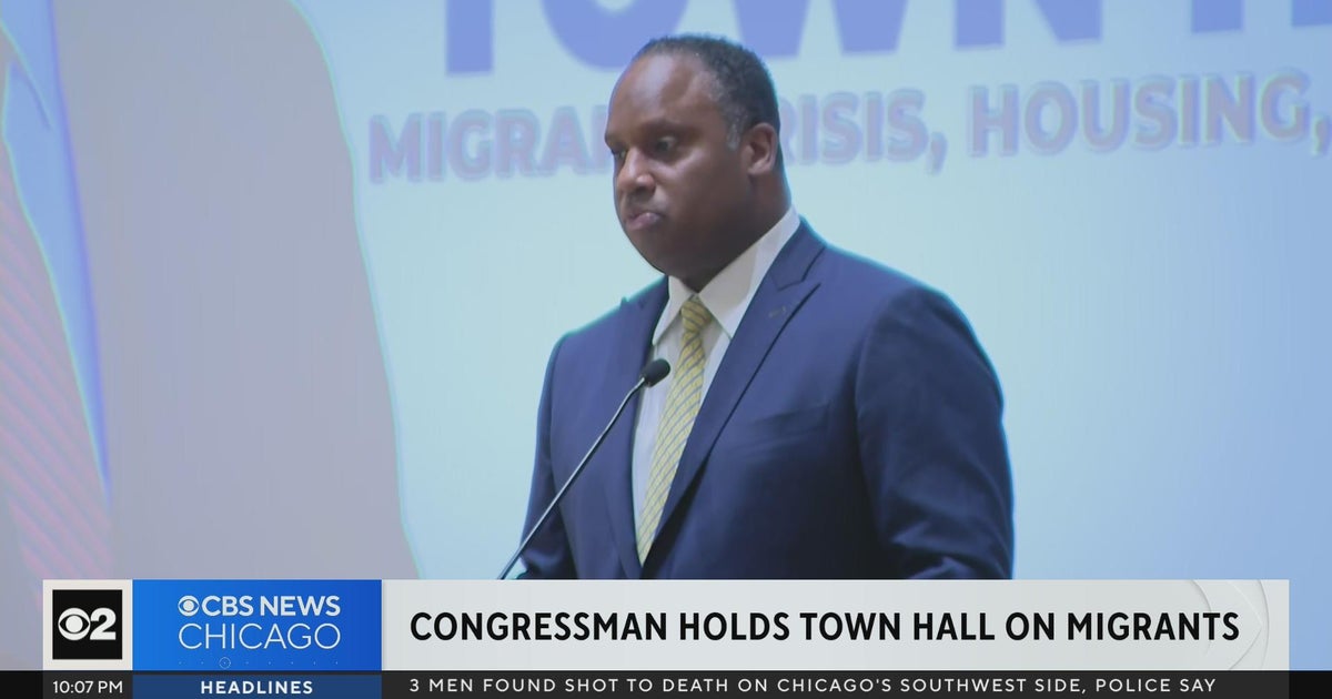 U.S. Rep. Jonathan Jackson holds town hall meeting on migrant crisis ...