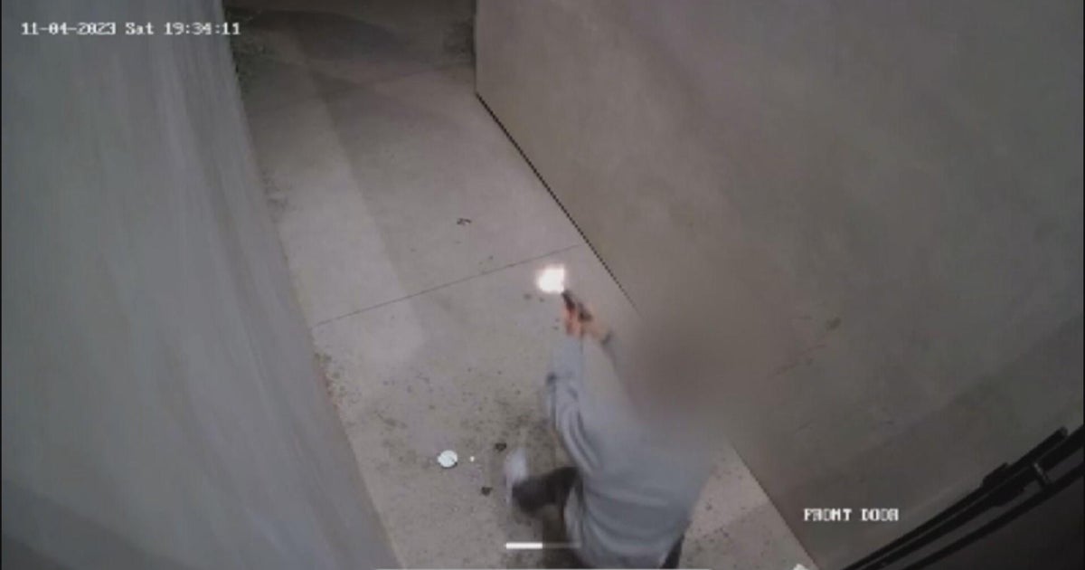 Homeowner gets into an intense shootout with armed intruders - CBS Los ...