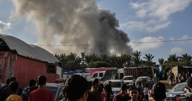 Israeli forces say they've reached heart of Gaza City - CBS News