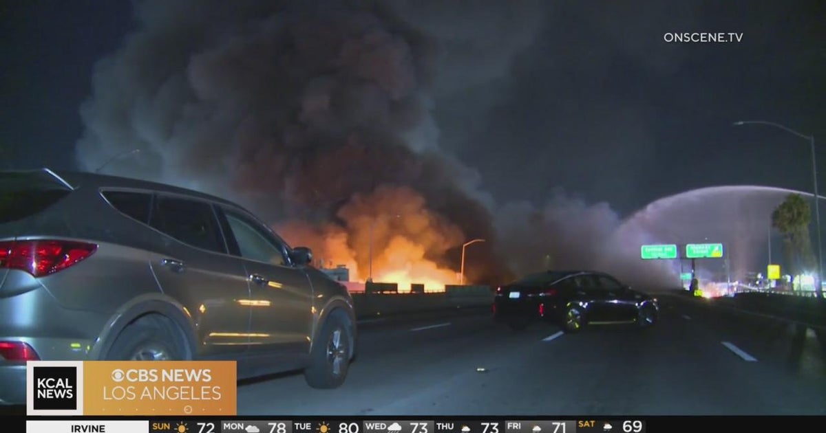 Portion of 10 Freeway remains closed after fire in downtown LA - CBS ...