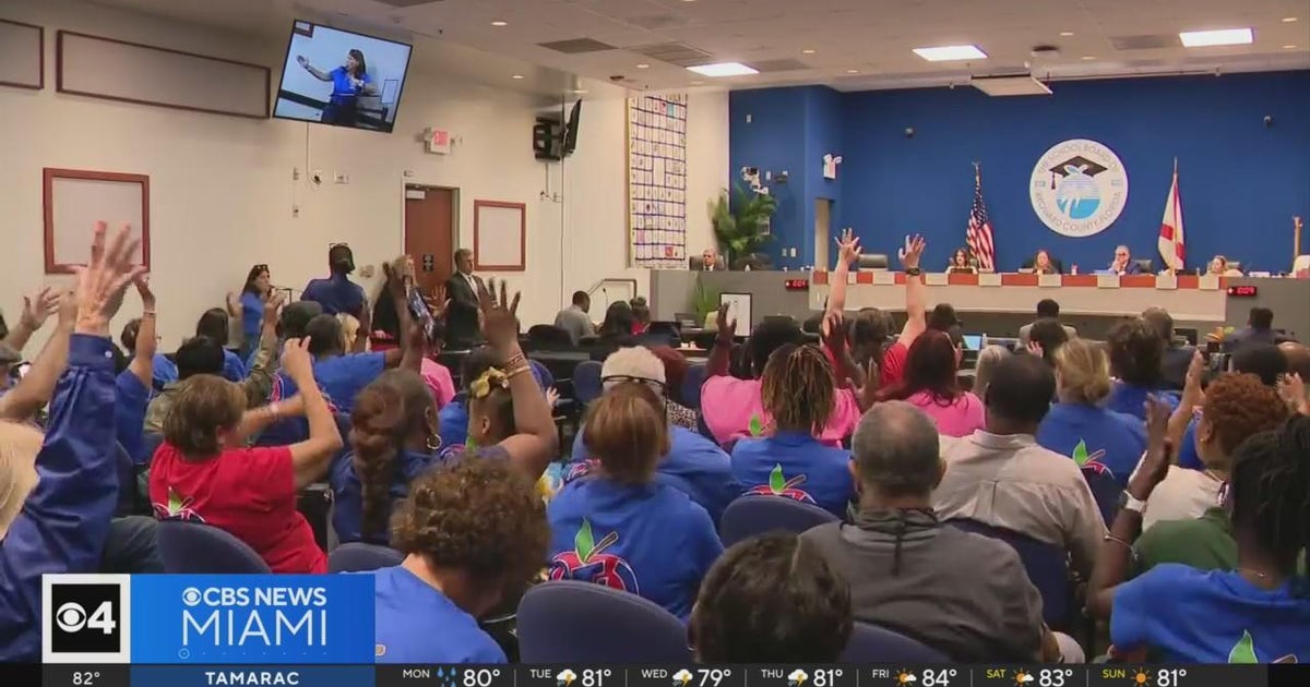 Broward public school teachers to find out about future pay - CBS Miami