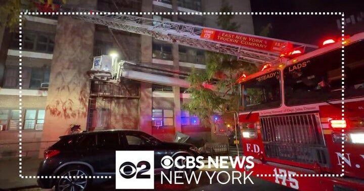 FDNY: 7 injured in Brooklyn apartment building fire - CBS New York