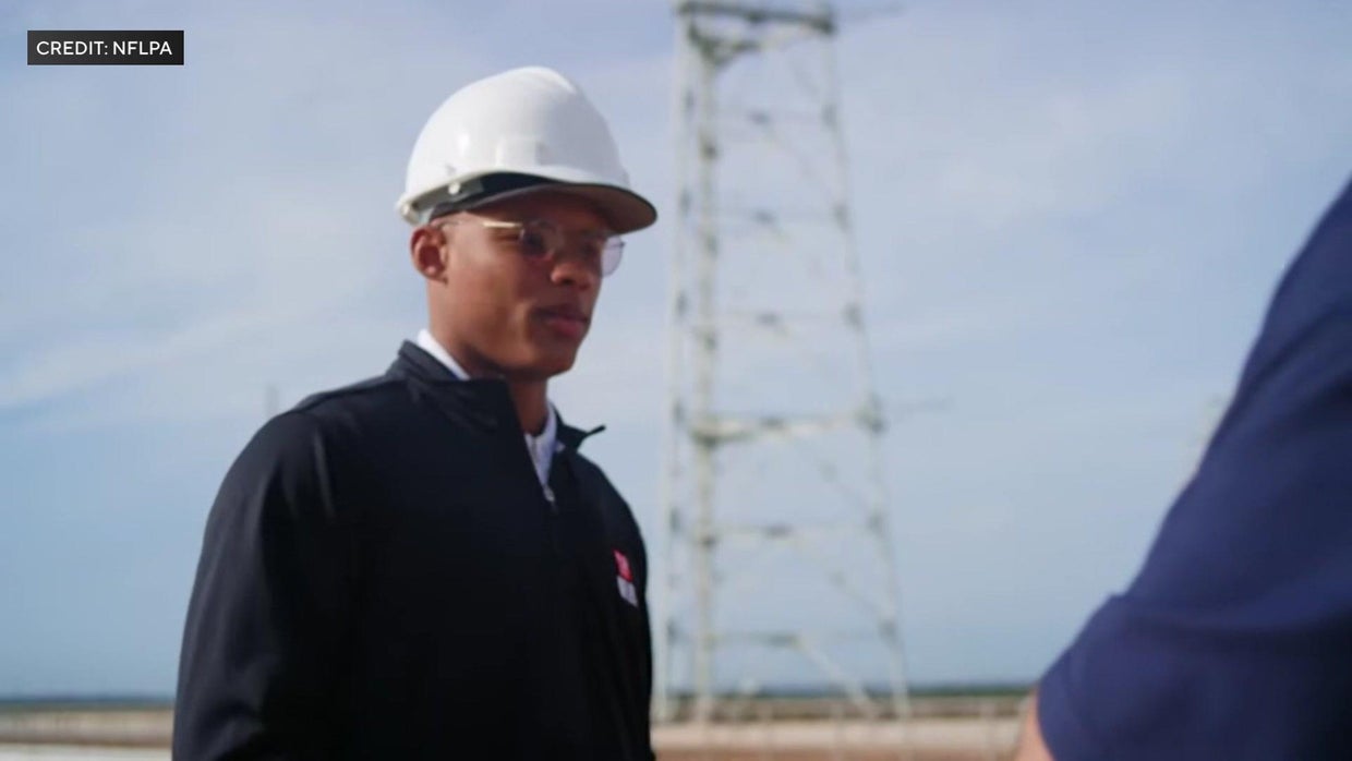 Joshua Dobbs' NASA coworkers say aerospace engineering isn't that ...