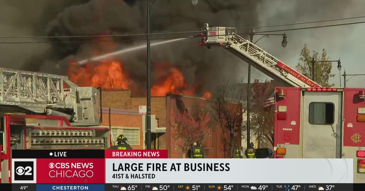 Large fire burning at warehouse in Back of the Yards - CBS Chicago