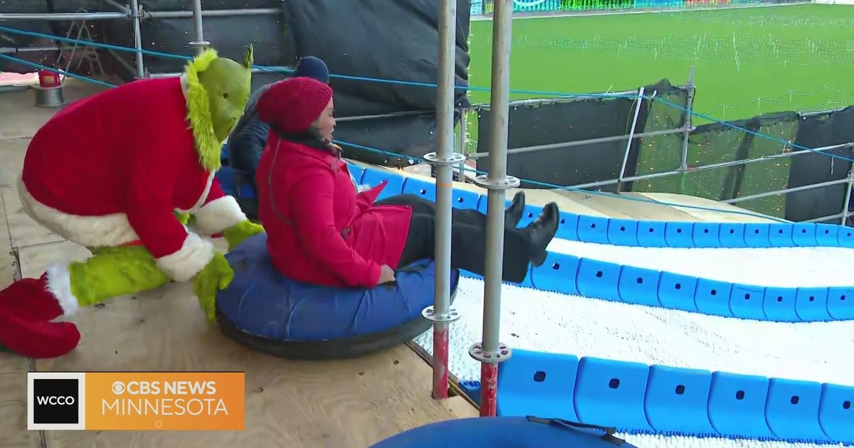 The Grinch gives WCCO’s Shayla Reaves the ride of her life! - CBS Minnesota