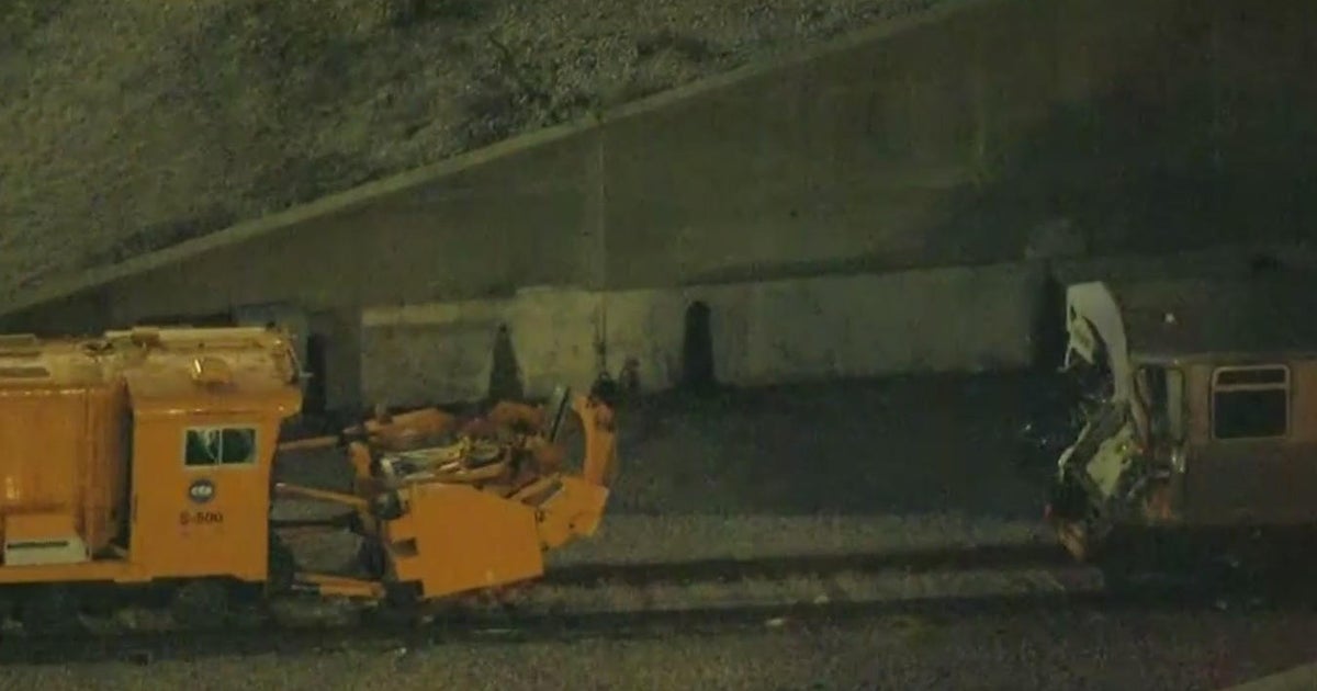 Assessing the CTA train crash scene - CBS Chicago
