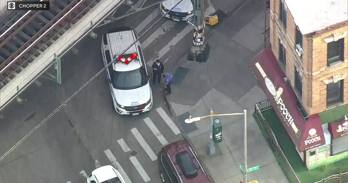 14-year-old girl stabbed in Brooklyn, police say - CBS New York