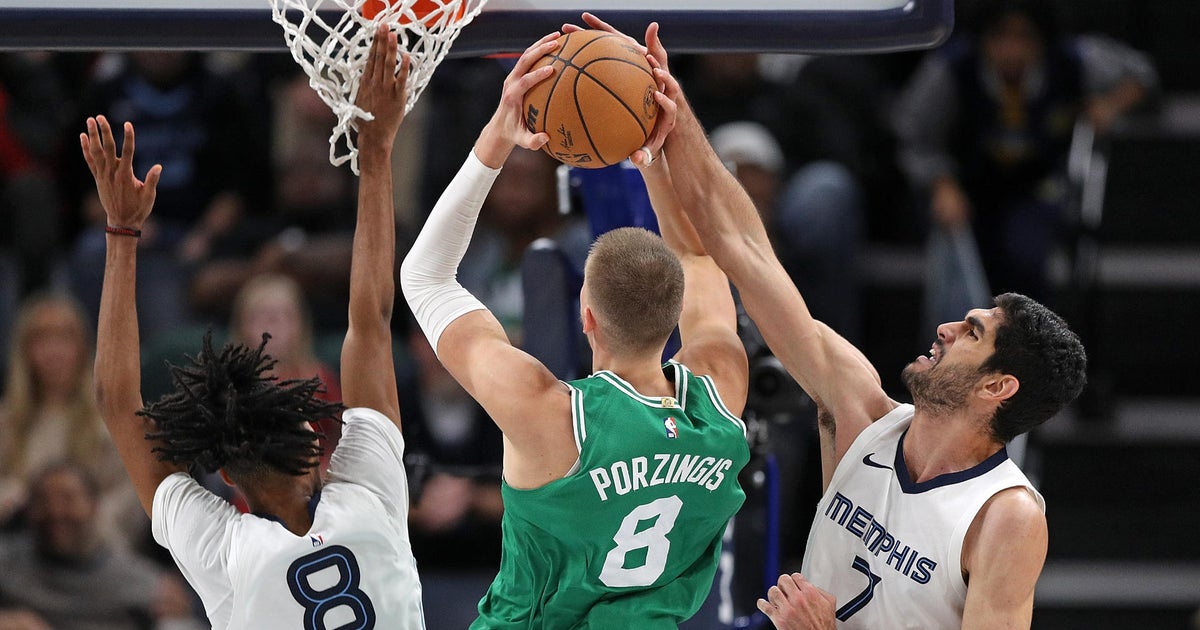 Kristaps Porzingis scores 26, including winning dunk with a minute left ...
