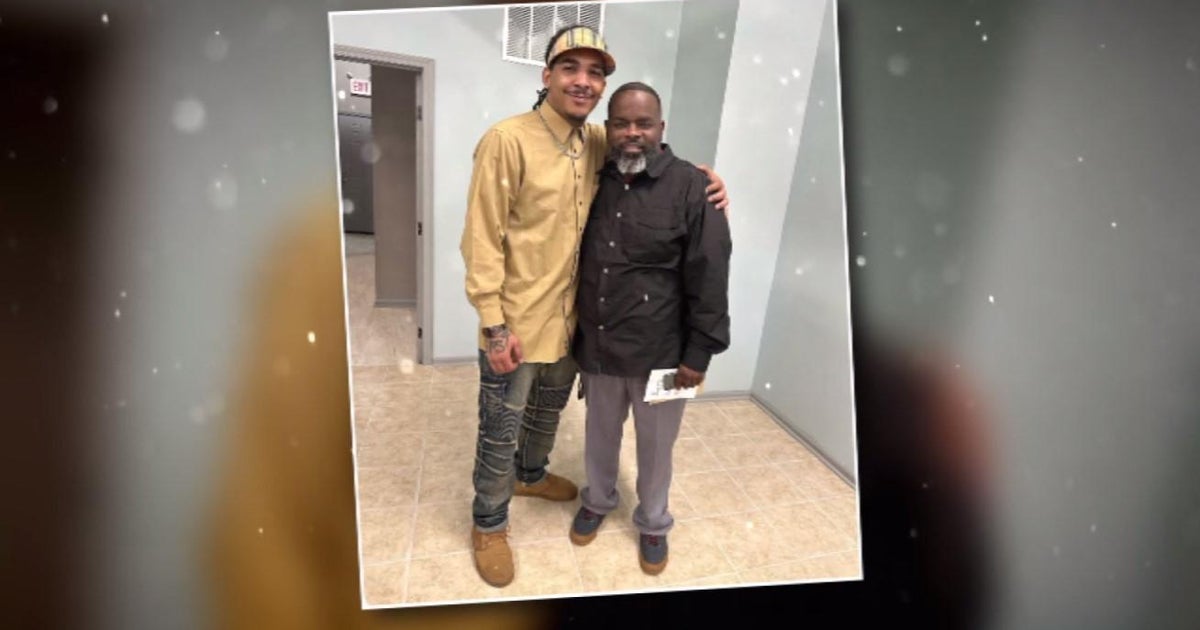 Chicago community group shows healing power of foster care - CBS Chicago