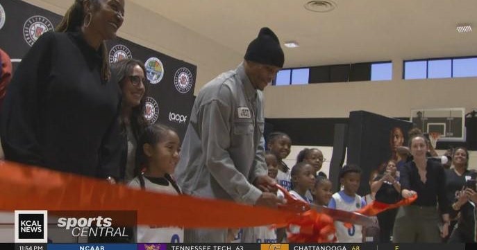Clippers' Westbrook gives back to hometown community in massive way ...