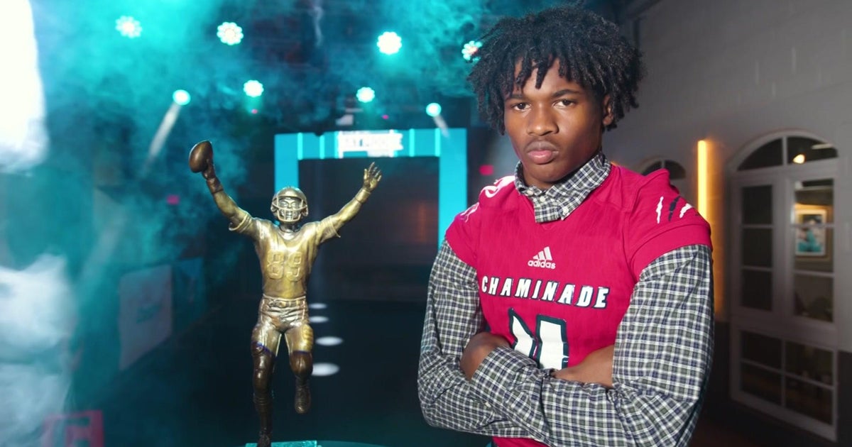 Nat Moore Trophy Finalist: Jeremiah Smith, Chaminade Madonna-Prep wide ...
