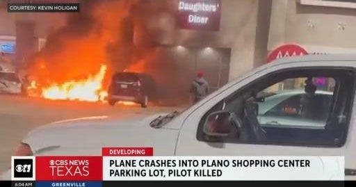 Witnesses share accounts of plane crash in Plano shopping center - CBS ...