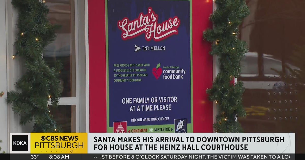 Santa makes his arrival to downtown Pittsburgh - CBS Pittsburgh