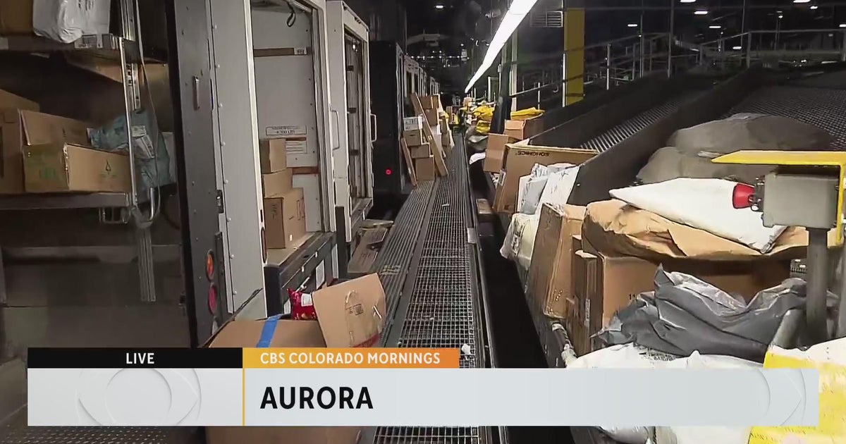 UPS hub in Aurora prepares for busy holiday shopping season - CBS Colorado