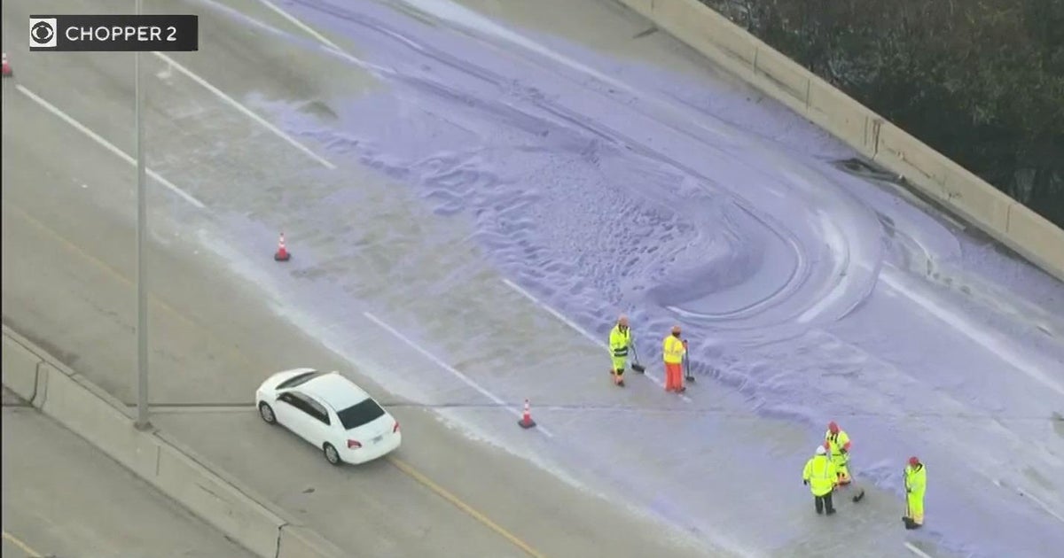Purple powder spilled after rollover crash on I-88 - CBS Chicago