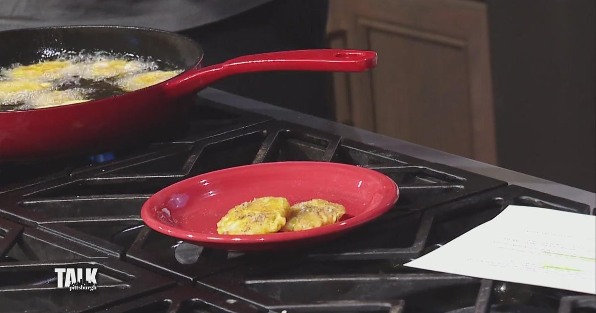 Making tostones with Felipe Crespo - CBS Pittsburgh