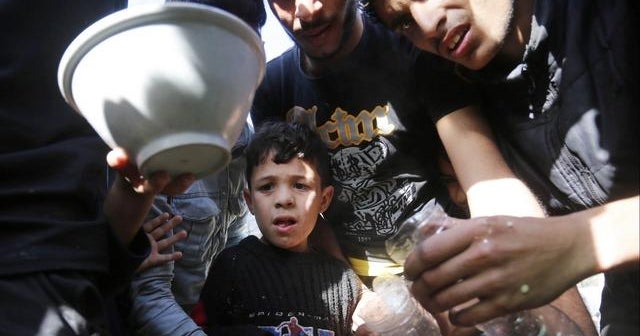 Humanitarian crisis in Gaza worsens with displaced Palestinians ...