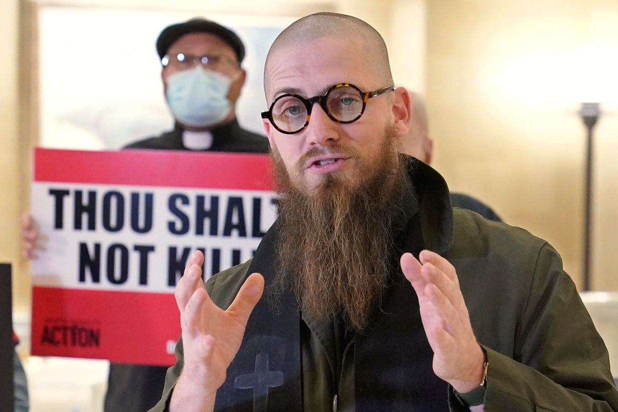 Lawsuit challenges Alabama's plan to execute a death row inmate with ...