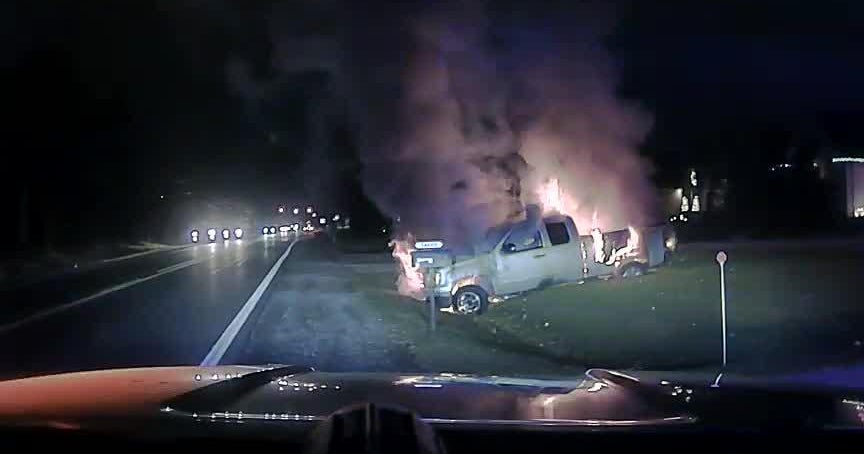 Fraser police officer saves woman from burning vehicle - CBS Detroit