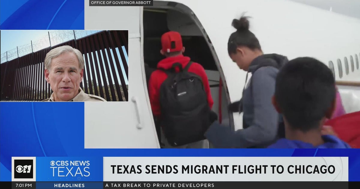 Texas sends migrant flight to Chicago - CBS Texas