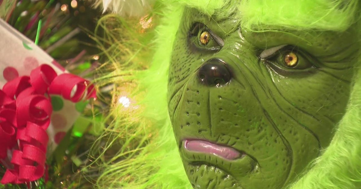 Meet Bonnie Murphy, "The Grinch Lady" who's saving Christmas - CBS ...
