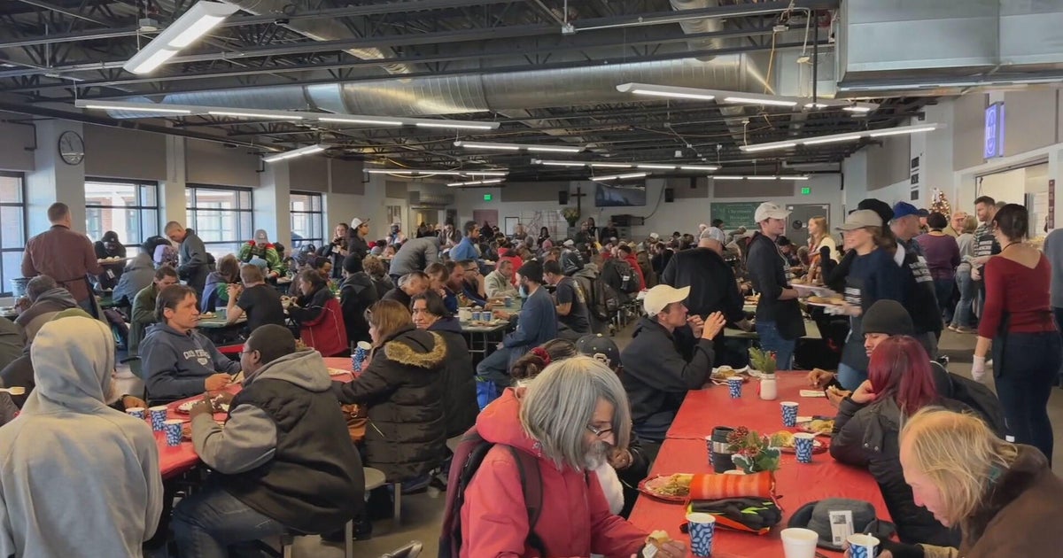Denver Rescue Mission dishes out 500 meals in "Christmas Banquet ...