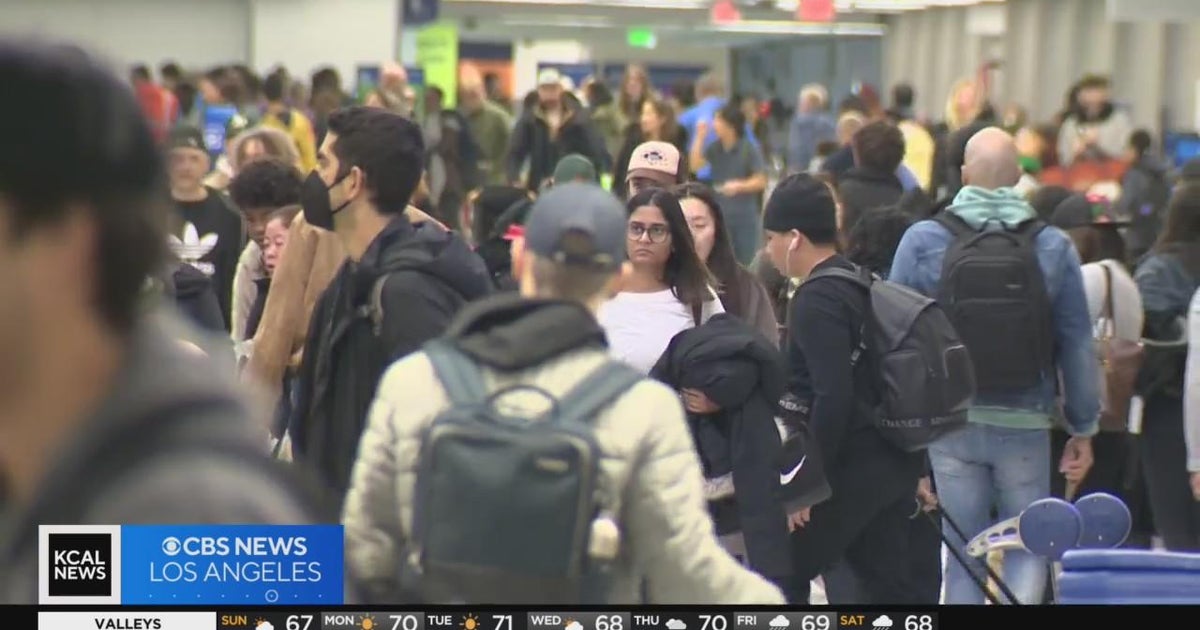 Holiday travel at LAX - CBS Los Angeles