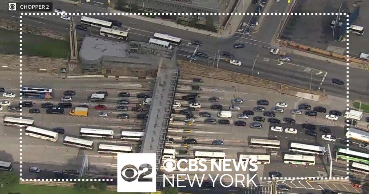 Toll prices go up at Port Authority bridges and tunnels into NYC - CBS ...