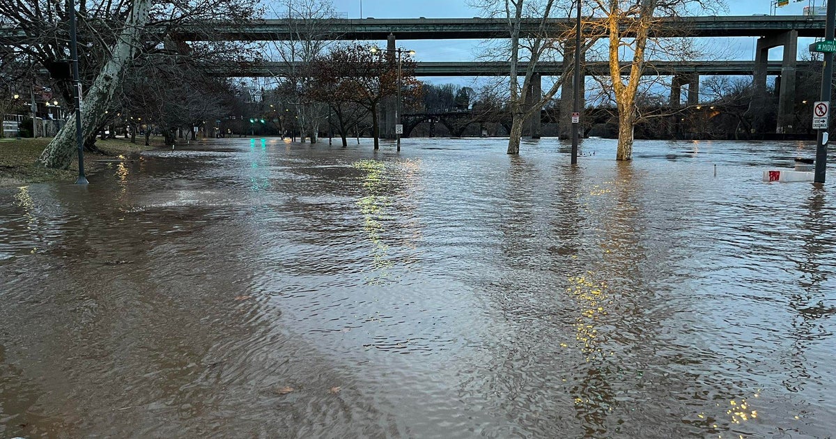 Portions of Kelly Drive remain closed due to flooding; Lincoln Drive ...