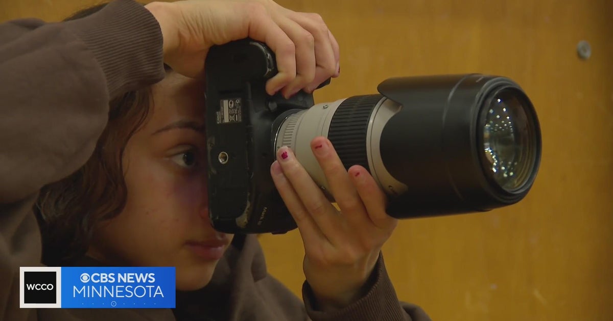 Amaya Battle finds new passion in sports photography - CBS Minnesota