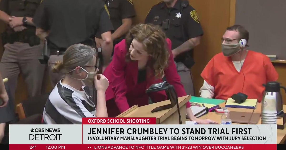 Jennifer Crumbley, mother of Oxford High School shooter, to stand trial ...