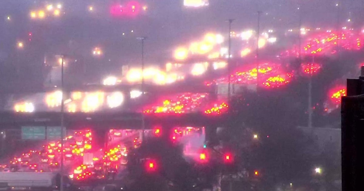Shooting investigation on the Dan Ryan - CBS Chicago