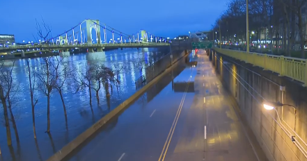 First Alert Weather: Allegheny River begins to flood 10th Street Bypass ...