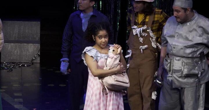 New twist on "The Wizard of Oz" on display in "El Otro Oz" at Atlantic ...