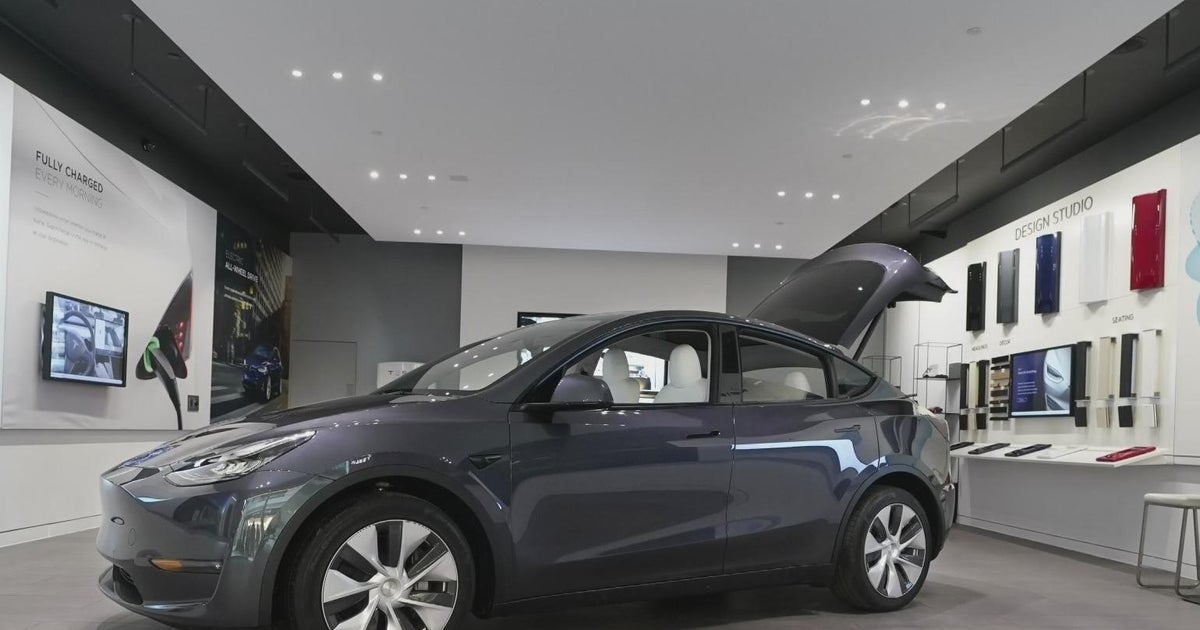 Tesla electric cars to feature at Chicago Auto Show for first time ...