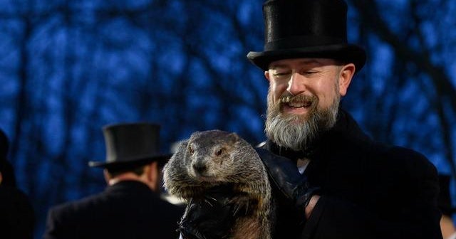 Punxsutawney Phil predicts early spring on Groundhog Day - CBS News
