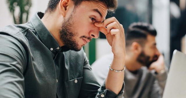 Disengaged workers may be costing the economy, report shows - CBS News