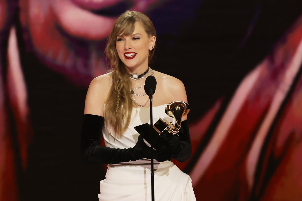 Taylor Swift announces new album "The Tortured Poets Department" during ...