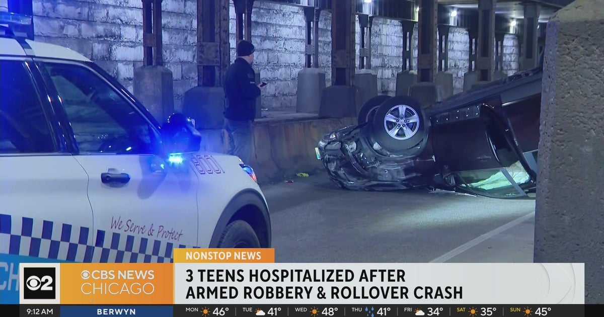 Teenage robbery suspects arrested after serious crash on Chicago's ...