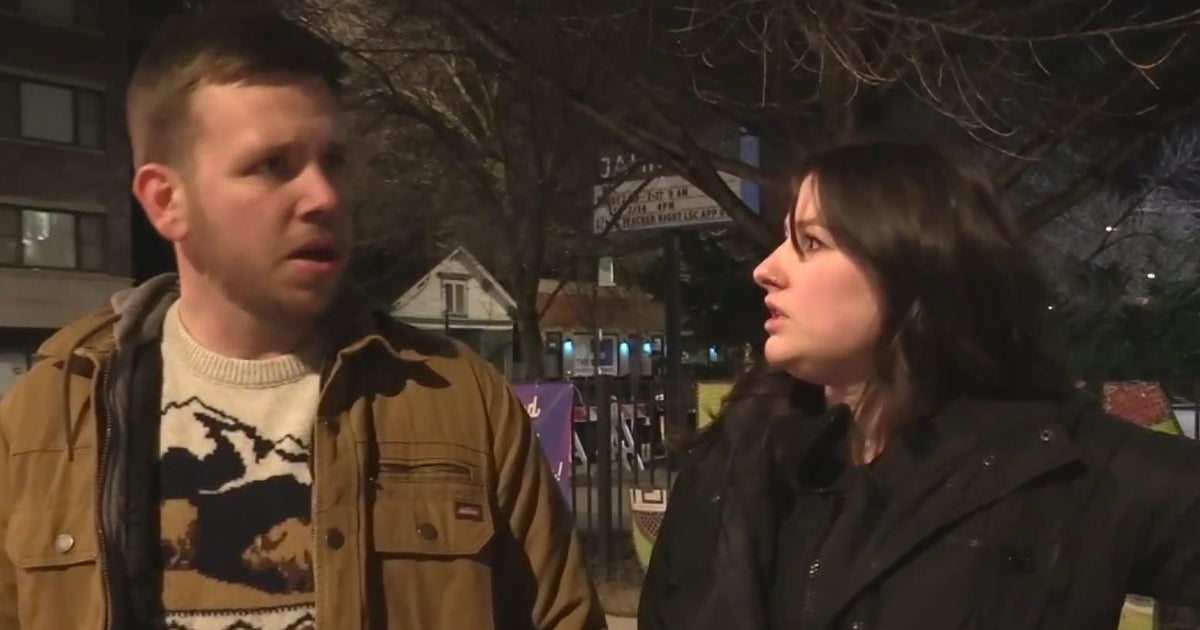 Couple Robbed While Walking In Lakeview Cbs Chicago
