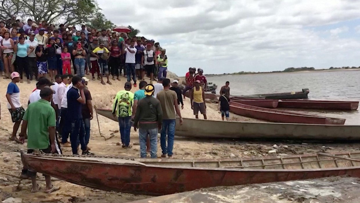 Collapse of illegal open pit gold mine in Venezuelan jungle leaves ...