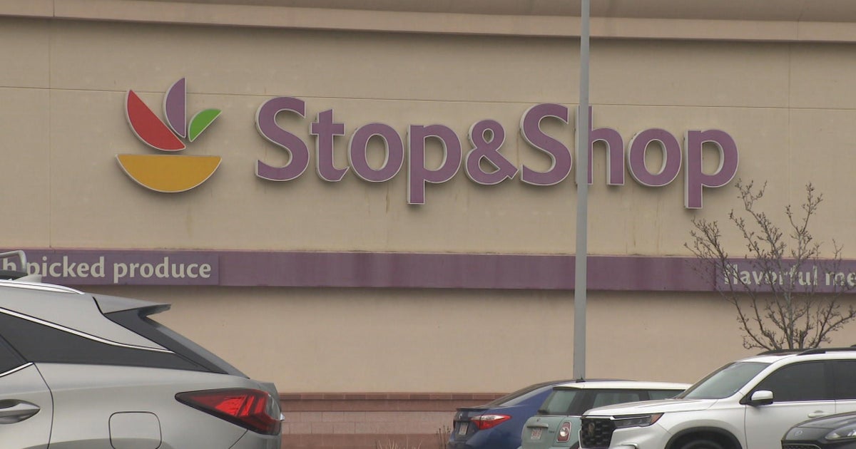 Massachusetts Stop & Shop employee attacked by teen girls after asking ...