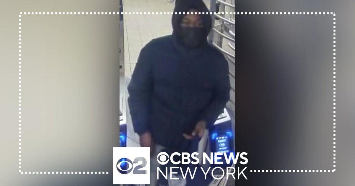 NYPD seeks suspect in Times Square subway station robbery - CBS New York