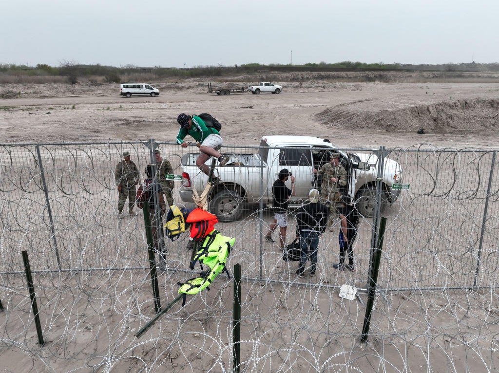Federal judge blocks Texas' SB4 immigration law that would criminalize ...