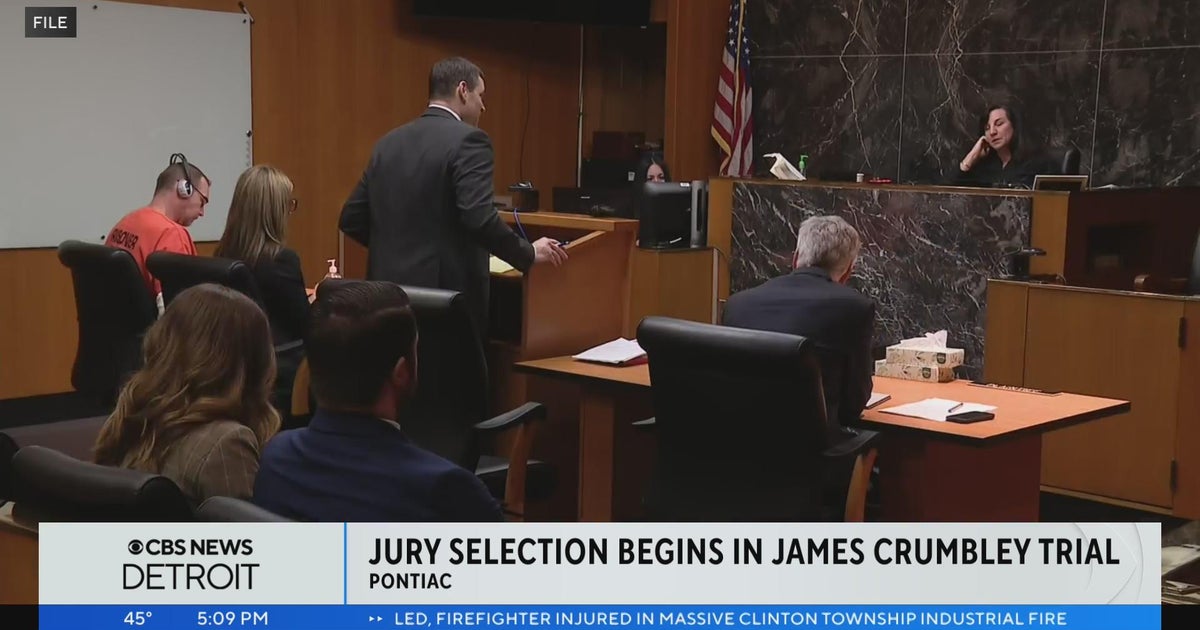 First day of jury selection concludes in trial of James Crumbley - CBS ...